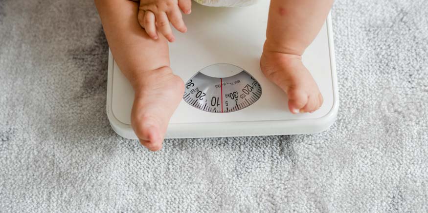 Newborn Weight: A Guide to Gains and Losses - Kangaroo Kids